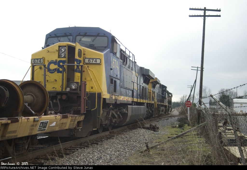CSX 674 Q525